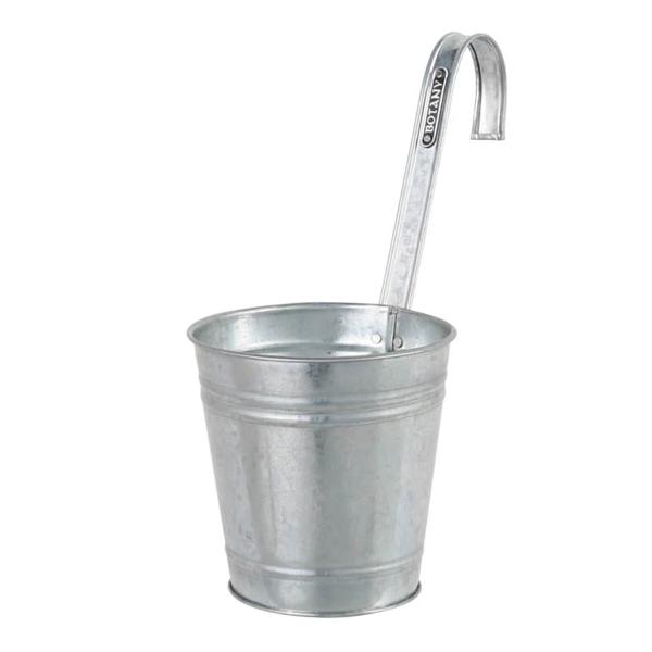 サイズ/高さ31cm上部：直径15cm底部：直径11cm底穴なし内容量/1個材質/スチール、アルミニウム生産国/中国製●ガルバナイズド加工を施した、防食性の高いスチール製のハンギングタイプポットカバーです。●ベランダに吊るせば、限られたスペ...