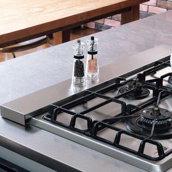 サイズ/約幅44〜80×奥行10×高さ3cm内容量/1個材質/本体：ステンレス鋼すべり止め：シリコーンゴム生産国/中国製耐荷重/5kg●シンプルなデザインの排気口カバーです。●伸縮するので色々なサイズのビルドインコンロにお使いいただけます。...