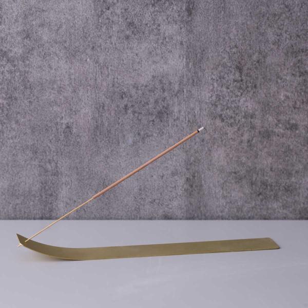 サイズ/約幅3.5×高さ25cm厚さ：約0.1cm内容量/1個材質/真鍮生産国/日本製●バンブーインセンス（竹線香）にお使いいただける真鍮製のお香立てです。●どんなインテリアにも合うシンプルなデザインです。●柔らかな曲線が大変美しいです。●...