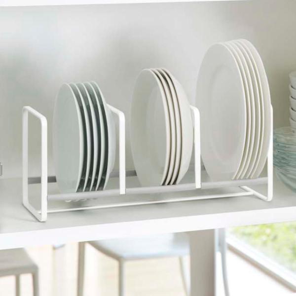 サイズ/約幅33×奥行12.5×高さ14cm内容量/1個材質/本体：スチール（粉体塗装）ストッパー：シリコーン生産国/中国製耐荷重/約9kg対応サイズ/約直径15〜20cmまでの小皿・中皿●種類別・サイズ別に分けて省スペースにたくさん収納で...