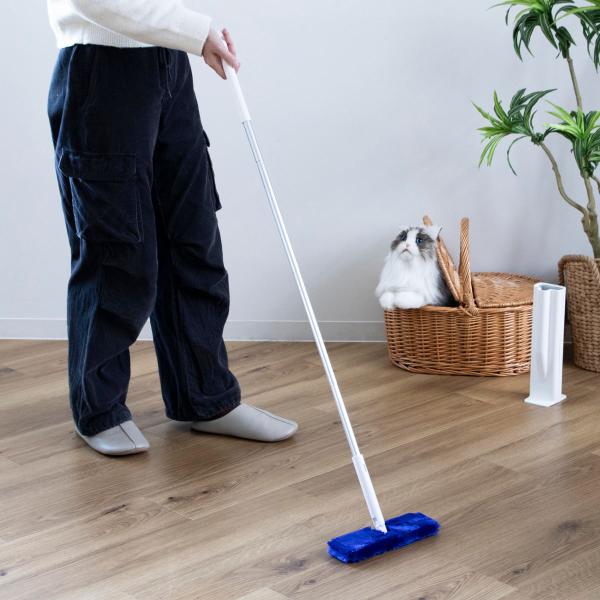 サイズ/収納時：約幅8×奥行10×高さ122cm使用時：約幅25×奥行8×高さ61〜110cm内容量/モップ、ケース各1個材質/柄：ABS樹脂、ポリプロピレン、ポリアセタール、アルミニウム合金ケース：ポリプロピレンヘッド：ABS樹脂ブラシ：...