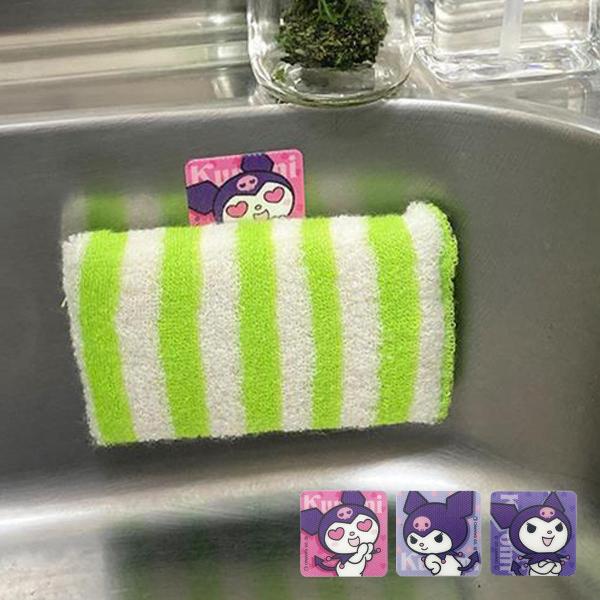 サイズ/約横4×縦5cm内容量/3個入り材質/ポリプロピレンカラー/クロミ生産国/日本製●表面の目に見えない突起が繊維を引っ掛け、フックに早変わり。●裏面の粘着シートで壁やシンクにピタっと貼れます。●シンクに貼り付けると食器洗いスポンジを付...