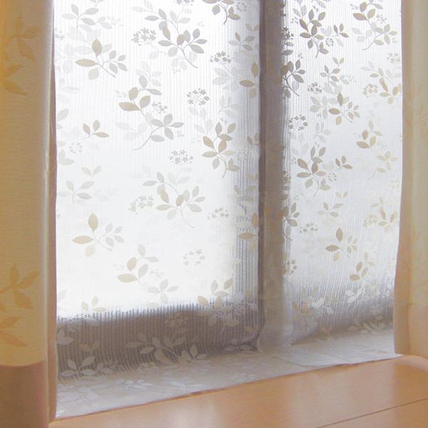 サイズ/約幅100×丈225cm内容量/2枚付属品：Sカン14個材質/塩化ビニル樹脂Sカン：ポリアセタール●冷暖房効率UPで一年中使える断熱カーテンライナーです。●幅100cm×丈225cmの採光タイプです。●UVカット率95％、光の透過率...