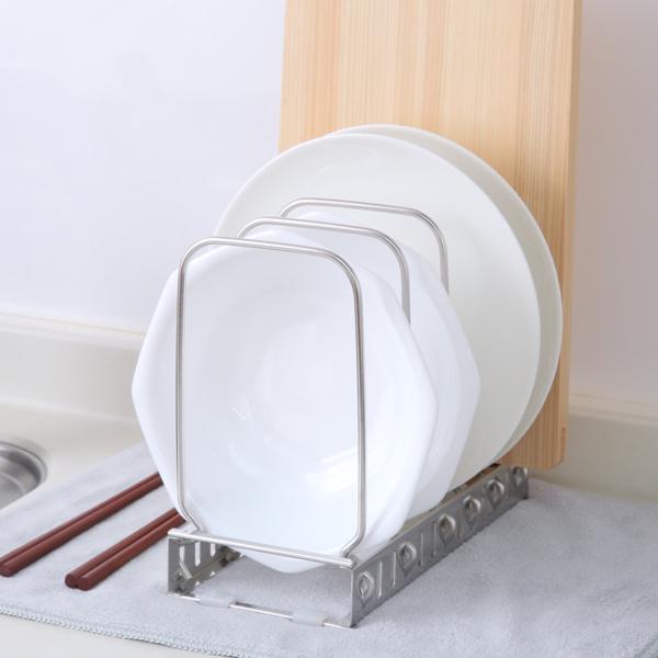 サイズ/約幅22.5×奥行11.5×高さ19.5cm内容量/1個材質/本体：ステンレス鋼ゴム足：シリコーンゴム生産国/中国製食器洗い乾燥機/部品によって使用不可●お皿を立てて収納できるスタンドです。●お皿や器に合わせて、幅調節が可能です。●...