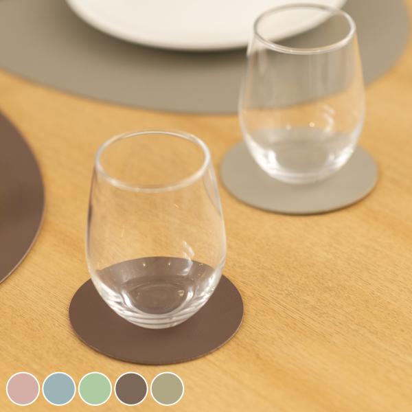 サイズ/直径：約10cm内容量/同色4枚セット材質/PVC（両面プリント）種類/Mauve、BLUESTONE、GREEN、BROWN、taupe生産国/中国製●クラシックな革の質感とモダンな雰囲気を組み合わせた 「TOGO」シリーズのコー...