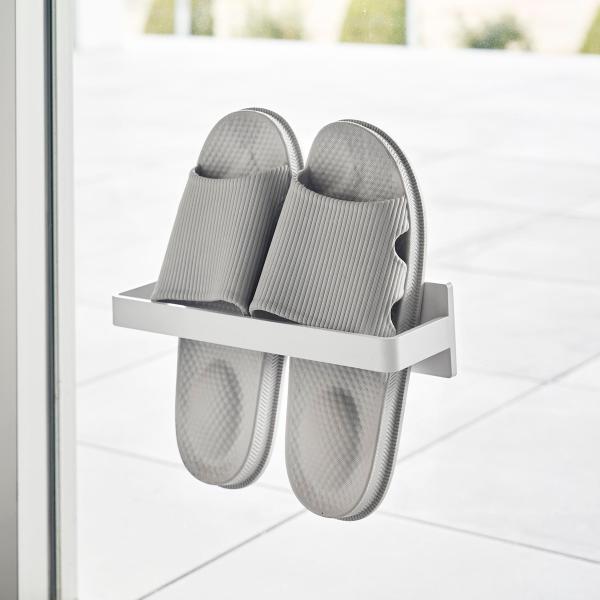 サイズ/約幅24×奥行7.6×高さ6cmフィルムフック接着面：幅6×高さ6cm内寸幅23×奥行6.5cm重量/約100g内容量/1個付属品：フィルムフック×2材質/本体：ABS樹脂フィルムフック：ポリカーボネート・PET・ポリウレタン生産国...