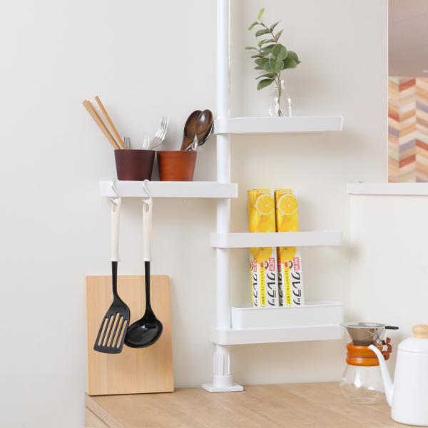 サイズ/約幅9×奥行30×高さ120〜200cm圧着板：約幅7.5×奥行5.2cm幅最大部展開時（トレイ）：約53cm重量/約1.7kg内容量/1台付属品：インナートレイ（浅）2個、インナートレイ（深）2個材質/パイプ：樹脂コーティングスチ...