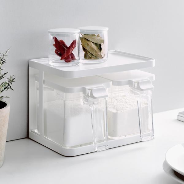 サイズ/約幅18.9×奥行16.1×高さ13.7cm容量/約700ml内容量/ポット2個付属品：ラック材質/【ラック】フレーム：鉄（樹脂コーティング）・ラバーマグネットトレー：ポリスチレンスベリ止め（底部）：EVA樹脂スベリ止め（背面）：ポ...