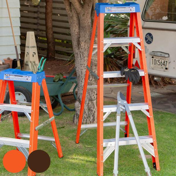 サイズ/約幅51×奥行84.5×高さ130.5cm折りたたみ時：約幅51×奥行15×高さ139cm内容量/1台材質/天板：PP、ファイバー支柱：グラスファイバーステップ：アルミニウムすべり止め：PVC種類/ブラウン、オレンジ生産国/中国製●...