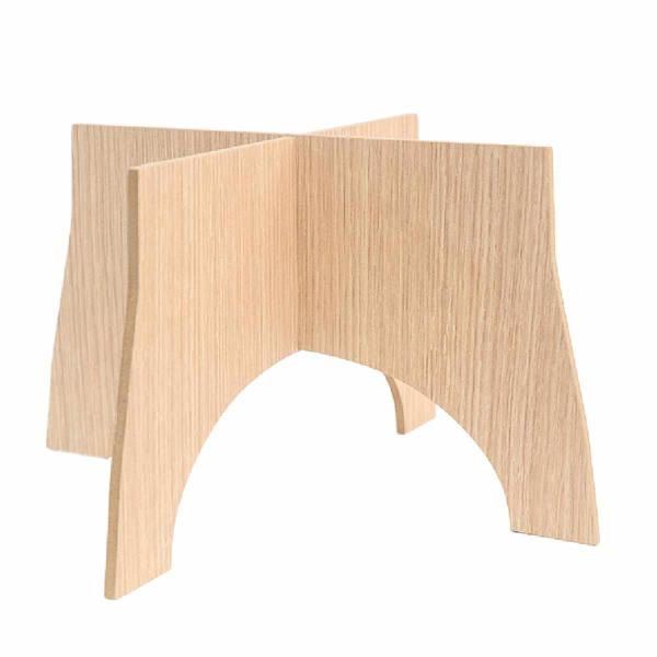 サイズ/約幅30×奥行30×高さ17cm重量/約350g内容量/1個材質/プリント紙化粧繊維板、ウレタン塗装(断面部)生産国/日本製●別売りのニットスクエアバスケット 19L専用のスタンドです。●高さが出るのでソファ・ベッドサイドで雑誌やブ...