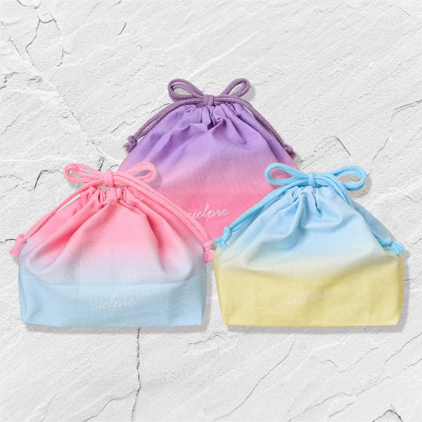 サイズ/約幅28×奥行10×高さ18cm重量/約35g内容量/1枚材質/綿100％種類/サックスピンク、イエローサックス、ピンクバイオレット生産国/日本製●グラデーションがキレイな、バイカラーのランチ巾着です。●国内で製造している安心の日本...