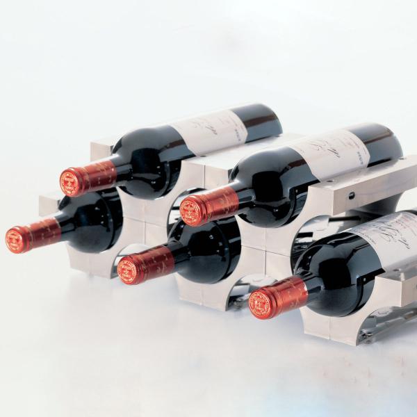 サイズ/約幅15.7×奥行17.8×高さ7.3cm収納サイズ：約直径9.7cm重量/約100g内容量/5個入材質/ABS樹脂生産国/日本製耐熱温度/80度耐冷温度/-20度●5つのパーツを組み合わせて好きな形にできるボトルスタンドです。●置...