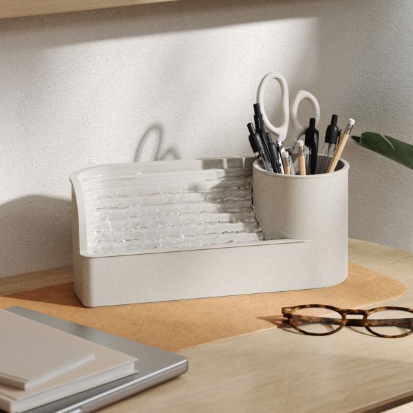 サイズ/約幅32×奥行11×高さ14cm内容量/1個材質/ポリプロピレン、ウッドファイバー原産国/中国電源/USBプラグ●空間に癒しを与える卓上噴水です。●流れる水の量はMAXからMINの設定で調整できます。●最大給水ラインで50時間稼働し...