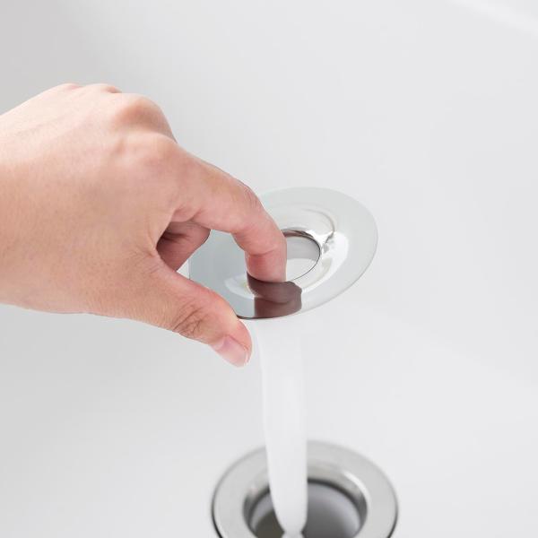 サイズ/約幅6.4×奥行6.4×高さ1.6cm内寸開口部：2.5cm重量/約30g内容量/1個材質/本体：ステンレス生産国/中国製食器洗い乾燥機/使用不可●シンプルでお手入れしやすい、簡単に脱着できる排水口ネットホルダーです。●ステンレスの...