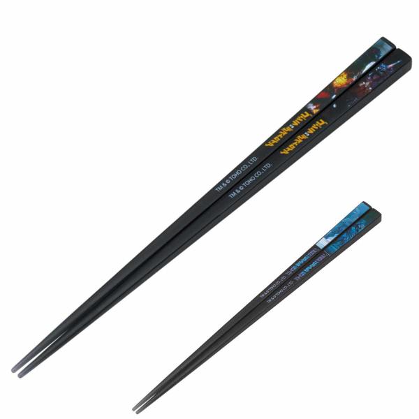 サイズ/約21cm内容量/1膳材質/メタクリル樹脂種類/1995、2004生産国/日本製耐熱温度/100度食器洗い乾燥機/使用可能●ゴジラのデザインが映えるアクリル製のクリアなお箸です。●箸先には食べ物が掴みやすい、すべり止め加工が施されて...