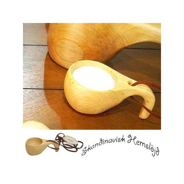 ●北欧では大切な人に必ずプレゼントするといわれる「ククサ」　●ひとつひとつ丁寧に手作りされたククサは「贈られた人は幸せになる」と言い伝えられています。　●北欧では親から子へ受け継がれたり、結婚や出産のお祝いとして贈られます。　●ミルクやコー...