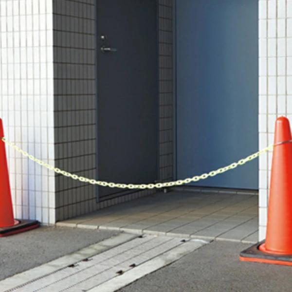 サイズ/長さ：約2mリング：直径約10cm線径：直径約0.6cm内容量/本体1巻、ステンレスリング両端2個付き材質/チェーン：ポリエチレンリング：ステンレス●コーンに取り付けるとバリケードができるチェーンバーです。●使用しないときはコンパク...