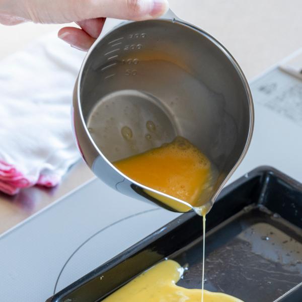 サイズ/約幅14.5×奥行11.5×高さ7.4cm容量/満水容量：約450ml適正容量：約300ml内容量/1個材質/18-8 ステンレス生産国/日本製食器洗い乾燥機/使用可能●液体が垂れずにピタっと止まる注ぎ口です。●内側に300mlまで...