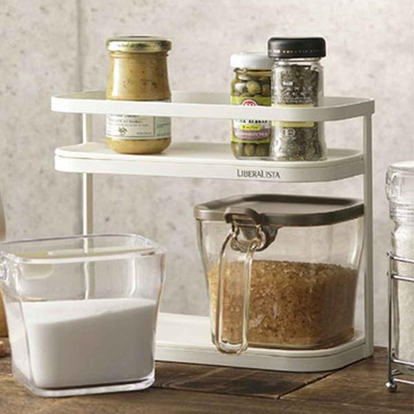 サイズ/約幅23.5×奥行11.6×高さ18.5cm重量/約700g内容量/1個材質/フレーム：スチール(粉体塗装)トレー：ポリスチレンすべり止め：EPDM生産国/中国製●丸みのある優しいデザインのラックです。●LIBERALISTAのクッ...