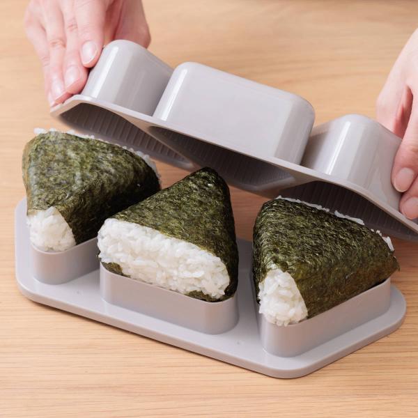 サイズ/本体：約幅24×奥行9×高さ4 cmフタ：約幅24×奥行9×高さ3 cmしゃもじ：約幅5×奥行1×長さ15 cm内容量/1個付属品：しゃもじ材質/ポリプロピレン生産国/日本製耐熱温度/120度耐冷温度/-20度食器洗い乾燥機/使用可...