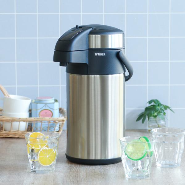 サイズ/約幅17.8×奥行24.5×高さ37.2cm約口径6.9cm重量/約1.8kg容量/約4L内容量/1個材質/ステンレス生産国/中国製保温効力/78度以上（10時間）63度以上（24時間）保冷効力/7度以下（10時間）●軽くて丈夫な真...