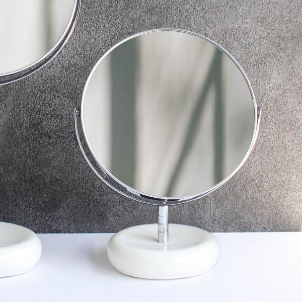 サイズ/約幅16×奥行9.9×高さ21cmミラー部分：直径14.5cm材質/主材：2mm 厚ミラー（平/ 拡大鏡 約2倍）磁器アルミニウム金属生産国/日本製●等倍鏡と7倍拡大鏡を使い分けでき、角度調節も可能な実用性と美しさを備えた両面ミラー...
