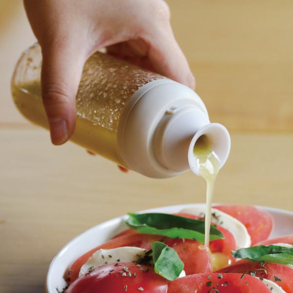 サイズ/約高さ15.3cm直径：約5.5cm重量/約150g容量/約150ml内容量/1個付属品：ドレッシングレシピ材質/本体：ほうけい酸ガラス本体フタ：ポリプロピレン注ぎ口フタ：ポリスチレン注ぎ口・パッキン：シリコーンゴム生産国/中国製パ...