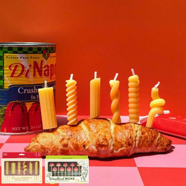 サイズ/約幅16.5×奥行2.5×高さ12.5cmパッケージサイズ約幅16.5×奥行2.5×高さ12.5cm内容量/【パスタ】6本セット【きのこ】10本セット種類/パスタ、きのこ●ケーキの上に立てるだけでサプライズ演出ができるパーティーキャ...