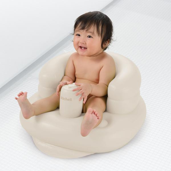 サイズ/約幅46×奥行48×高さ27cm※空気の量によって多少異なります重量/約415g内容量/1個材質/本体・エアーポンプ・空気栓：塩化ビニル樹脂(食品衛生法対応可塑剤使用)空気弁：合成ゴム内部空気弁：ポリウレタン抗菌防カビ剤入生産国/中...
