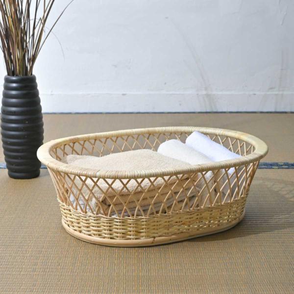 サイズ/約幅55×奥行40×高さ18cm内容量/1個材質/ラタン（籐）、ラッカー塗装生産国/インドネシア製組立状態/完成品●職人が丁寧に編み上げたラタン脱衣カゴです。●通気性が良く衛生的です。●毎日使っても型崩れしにくく、持ち運びもしやすい...