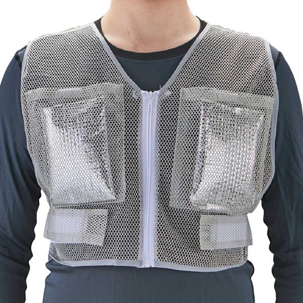 サイズ/フリーサイズポケットサイズ:約17×15cm重量/約928g内容量/1個付属品：保冷剤×4個（胸用×2個、背中用×2個）材質/ポリエステル洗濯/手洗いのみ可能●暑い現場で活躍する冷却ベストです。●工事現場などの暑い環境での作業をサポ...