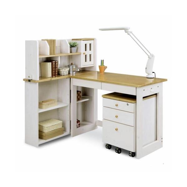 天然杢パイン無垢材（裏板、引出地板のみプリント化粧合板）、パステルカラーと木目のコラボに癒されます.。組み替えることでレイアウトも自在。上棚にはかわいい開き扉が付いた収納スペースを確保。ワゴンの引出は鍵とペントレー付で全段レール付、本体引出...