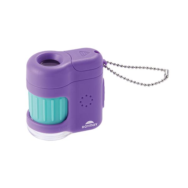 落射型顕微鏡がとてもコンパクトになったミニサイズの顕微鏡です。倍率は20倍で観察ができ、接眼レンズを直接のぞいて観察します。ＬＥＤライト付きで、どこにいても明るく観察できます。スマートフォンのカメラレンズを接眼レンズに合わせれば、簡単にスマ...