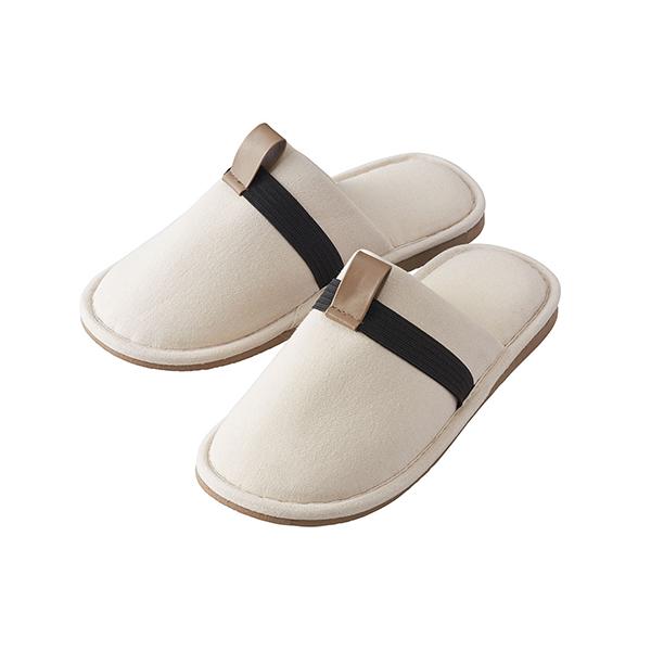 もしもの時の備えは日常から。非常時だけでなく普段から使える防災スリッパです。『フェーズフリー認証品』で日常でも非常時でも使いやすい。踏抜きを防止する丈夫なインソールを採用。足裏は、丈夫なＥＶＡ製で滑りにくく安心。非常時にも安心のかかと2Ｗａ...