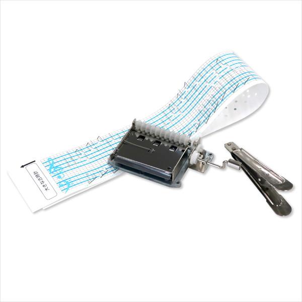 商品説明：ハ長調3オクターブ20音階の音域まで出せるので、美しいハーモニーやいろんな曲が楽しめます。校歌、作曲譜他いろいろな曲がオルゴールになります。ハ長調3オクターブ20音階の音域まで出せます。商品サイズ：145×29×70mm(ハンドル...