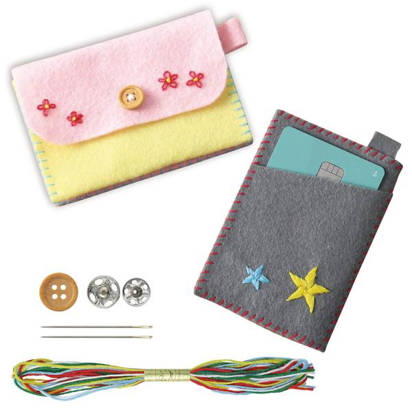 洗えるフェルトで長く使える！手作りカードケースキット！洗えるフェルトでつくる、カード入れの手芸キットです。ジャバラポケット2つとスライドポケット1つ、合計3つのポケット付きで収納力も抜群。便利で実用的なカード入れが完成します。フェルトを分け...