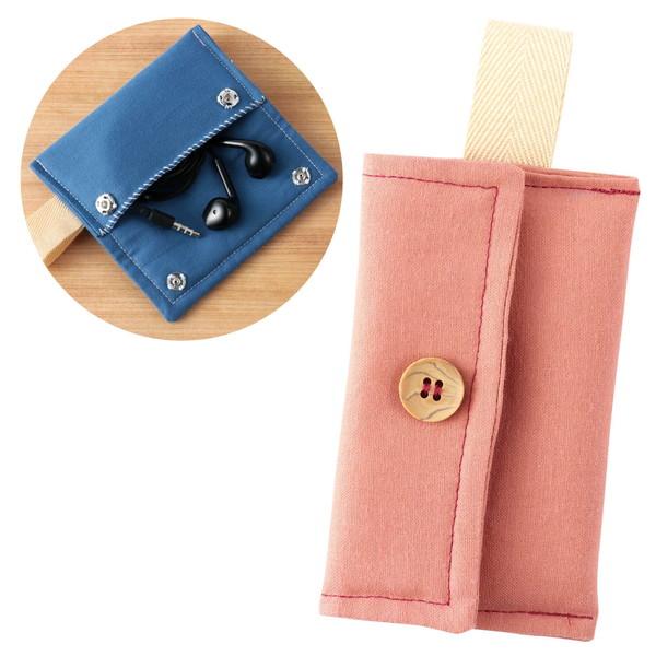 縫って学んで使える！実用的でかわいいイヤホンケース！便利なイヤホンケースを製作できる裁縫学習キットです。基礎縫いやかがり縫い、ボタン付けなど、裁縫の基礎工程をバランスよく学ぶことができます。シンプルな形状で装飾アレンジもしやすく、製作体験と...