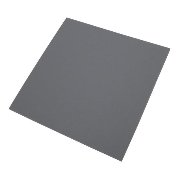 ■色移りがしません。■常温でゴム弾性があり、すべり止め、防振、防音に効果があります。■耐熱老化性、耐候性、絶縁性、耐薬品性に優れています。■燃焼した時、有害ガスが発生しません。サイズ：3×100×100mm