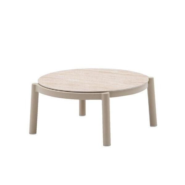 TAPASは、ヨーロッパの街中のレストラン、カフェなどでも多く利用されている屋外家具です。カジュアルな価格帯とスタッキングなど、機能性に優れています。Φ730×H315mmフレーム/アルミ 天板/セラミック重量/12.0kg