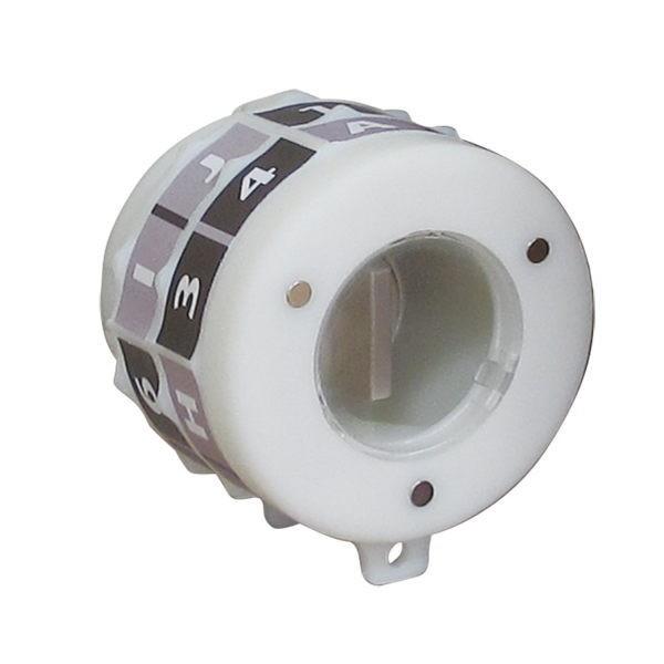 ダイヤル施錠機能付きサムターンカバーです。●入室制限や徘徊の防止にお使いいただけます。●適応サイズのサムターンに両面テープで貼るだけで、サムターン回しの犯行防止や使用制限を設けたいドアの管理ができます。●ダイヤル施錠機能がついており、お好み...