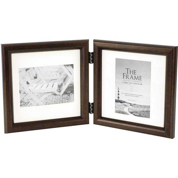 シンプルな上品さが魅力のフォトフレーム。本物の木の様な高級感ある質感を、手軽で軽量な樹脂素材で再現しています。ベーシックなデザインで、どんなインテリアにも良く馴染みます。内容写真サイズ：約15.4×15.4cm2枚、またはサービスサイズＬ判...