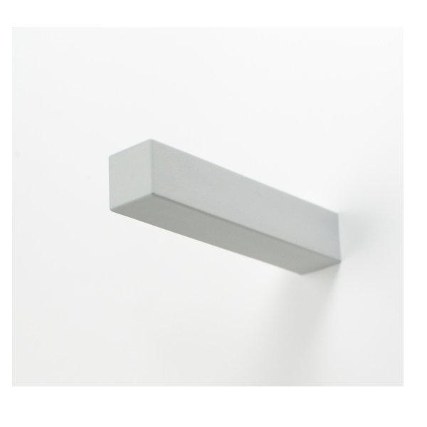 ドアにも壁にもミニマルデザイン。オフィス・リビング・居室・トイレなど、あらゆる空間で戸あたりのデザインを統一したい。意匠設計者の切実な要望から生まれたドア用戸あたりです。外観には決して金具を見せない。建築家・デザイナー・技術者のこだわりが結...