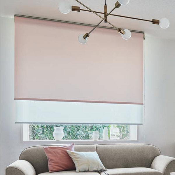 パウダータッチのやわらかい質感と、上品なグレイッシュカラーの「ミスト」24色。どんなインテリアにも馴染み、やさしさのある空間に仕上がります。広幅(3m幅)対応なので、大きな窓におすすめです。防炎ウォッシャブルＦ☆☆☆☆ポリエステル100％プ...