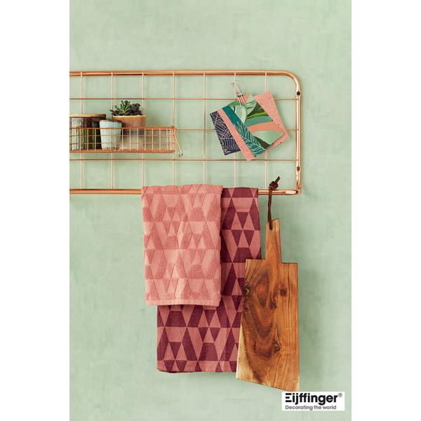 品番：384553品目：壁紙規格：52cm巾×10m巻リピート：タテ53cmステップ柄材質：不織布防火性能：不燃シックハウス基準：F☆☆☆☆有効期限：〜2025年12月31日コレクション名：FUSION在庫場所：国内在庫品ブランド：Eijf...