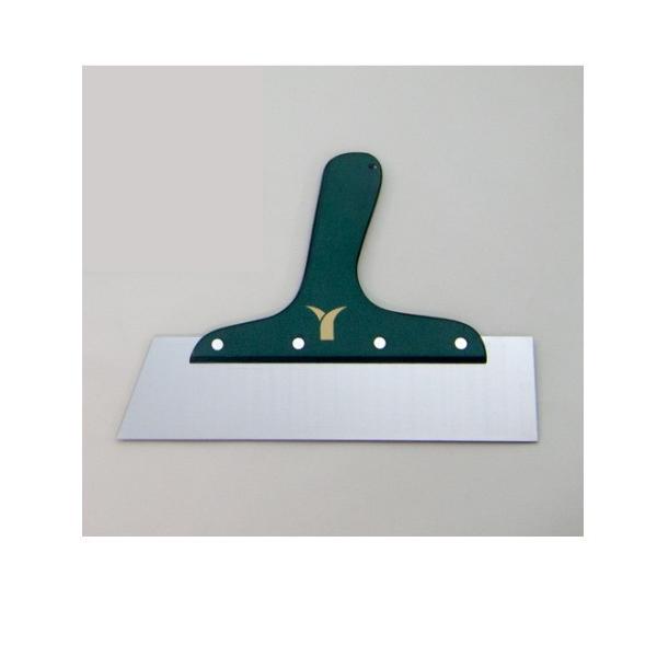 特長　スリムなハンドル形状と板厚9mmで軽い　全高を約170mmに抑えているので取り回しがしやすい