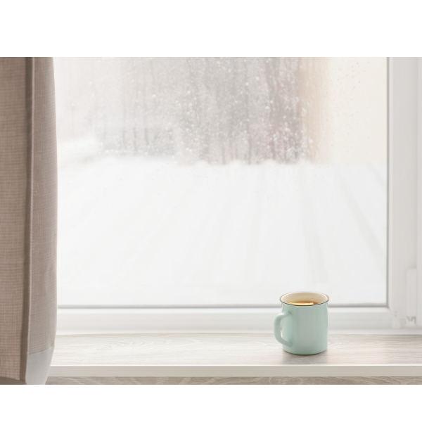 窓から伝わる冷気や熱気をカットし、冷暖房効率アップ！！用途　寒さ対策、スクリーン、断熱テンションポール式なので設置が簡単幅も丈も、サイズ調整可能抗菌、防カビ、UVカット部分留め用ファスナーテープ付き2ｃｍ×10ｃｍ仕様材質：塩化ビニル樹脂色...