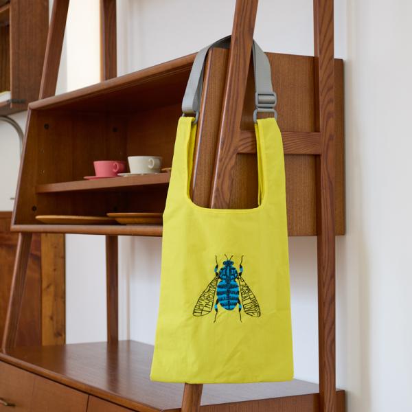 スペック■サイズ：約 横 30cm×縦 56cm（ハンドル込み）×マチ 12cmハンドル立ち上がり：約 20cm■重量：約 190ｇ■素材：表地 ナイロン100%、裏地 ポリエステル100%■付属品：ショルダーベルト■原産国：中国■お手入れ...