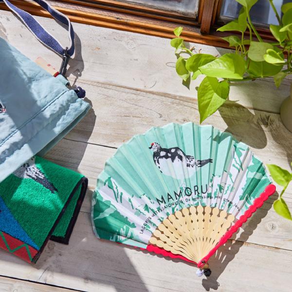 スペック■サイズ：約 横29cm×縦22cm×厚み2cm■重量：約40ｇ■素材：扇面 綿100% 扇骨 竹■原産国：中国■使用するときの注意点：扇子　取り扱い上の注意表記有【カトコアについて】KATOKOAは、毎日の暮らしを、たのしく・快適...