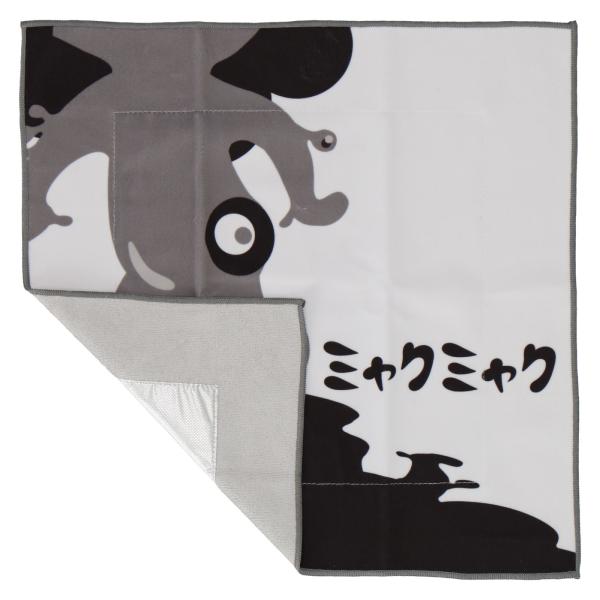表と裏がくっつく素材で簡単に包める保冷ハンカチです。裏面に簡易保冷シートが付いているので、お弁当を包んだり、ボトルを包んだりすることが出来ます。EXPO2025らしいデザインとカラーリングとなっています。スペック■サイズ：約 横 38cm×...
