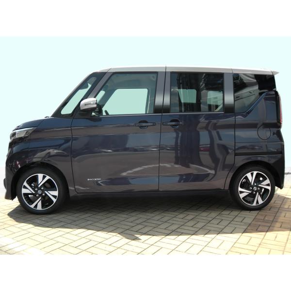 最鏡面をほこるグロウ鏡面ＨＹＰＥＲブラックシリーズ『車種』Ｂ４４/４５/４７/４８Ａ　ルークス『ＳＥＴ数』４Ｐ『材質・仕様』・ステンレスＳＵＳ３０４厚み０．６・ステンレス純研磨仕様♯８００鏡面ＨＹＰＥＲブラック・超強力両面テープ付き（商品に...